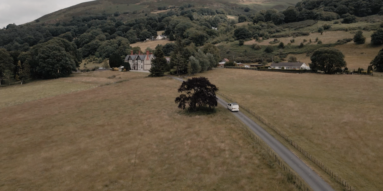 Ffion & Rich's magical DIY wedding in North Wales